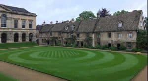 How to Mow Your Lawn (5 Different Patterns) - Simplify Gardening